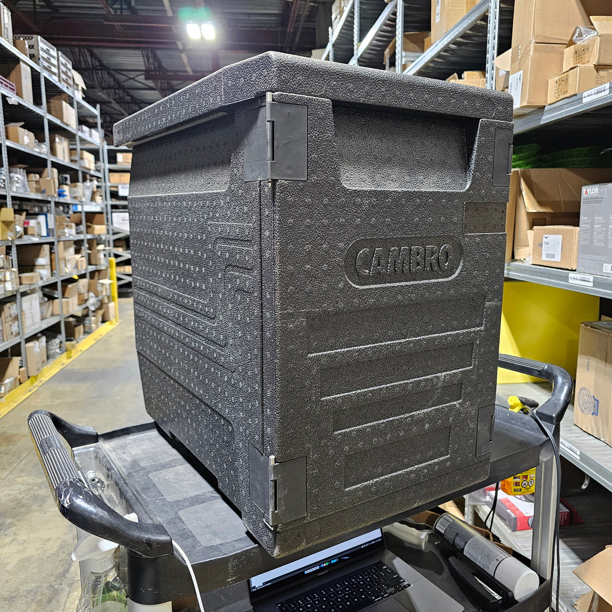 Cambro Cam GoBox Insulated Front-Loading Food Pan Carrier, 6 Pan Capac ...