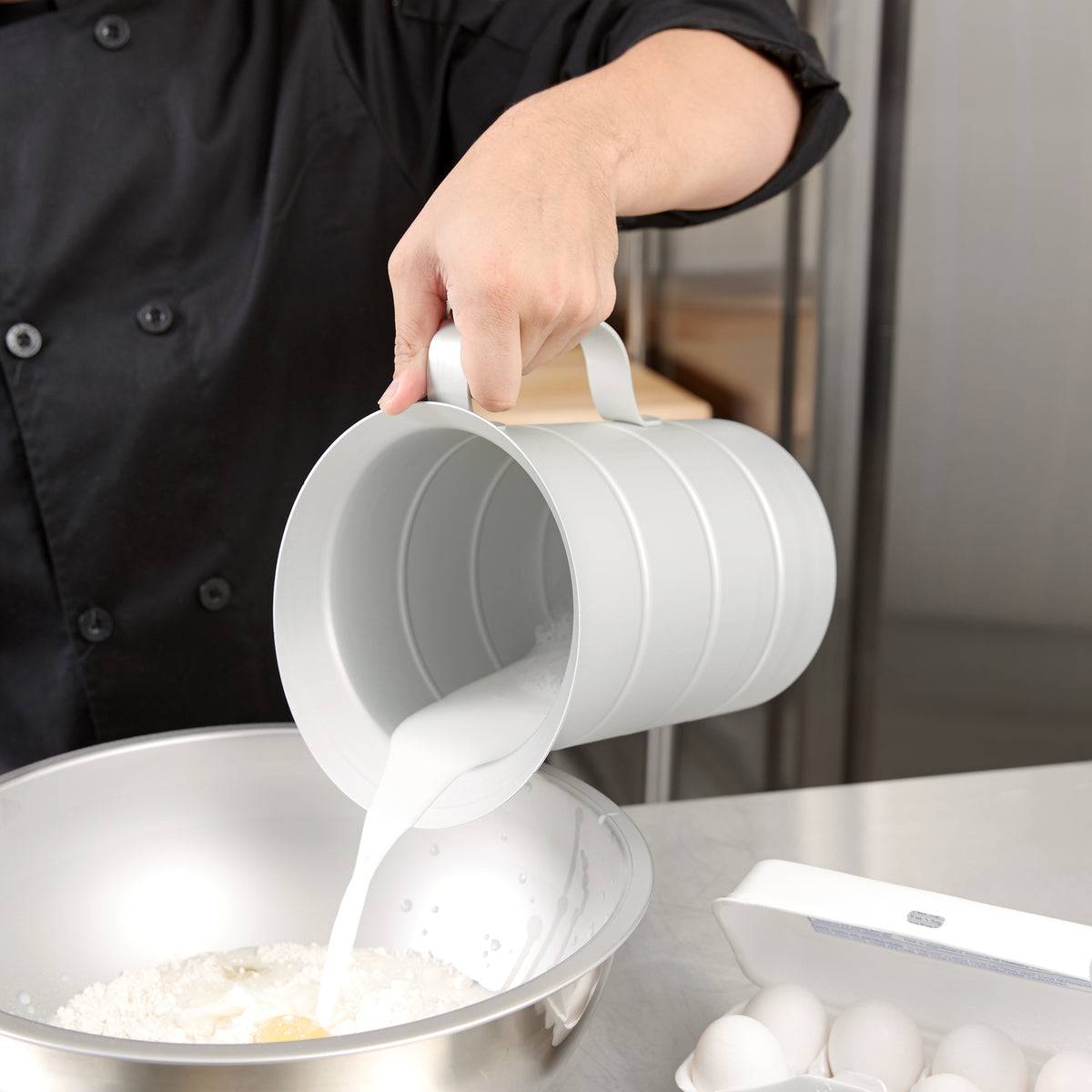 Vollrath 4 Qt Measuring Cup w Handle, Aluminum – ChefEquipment.com