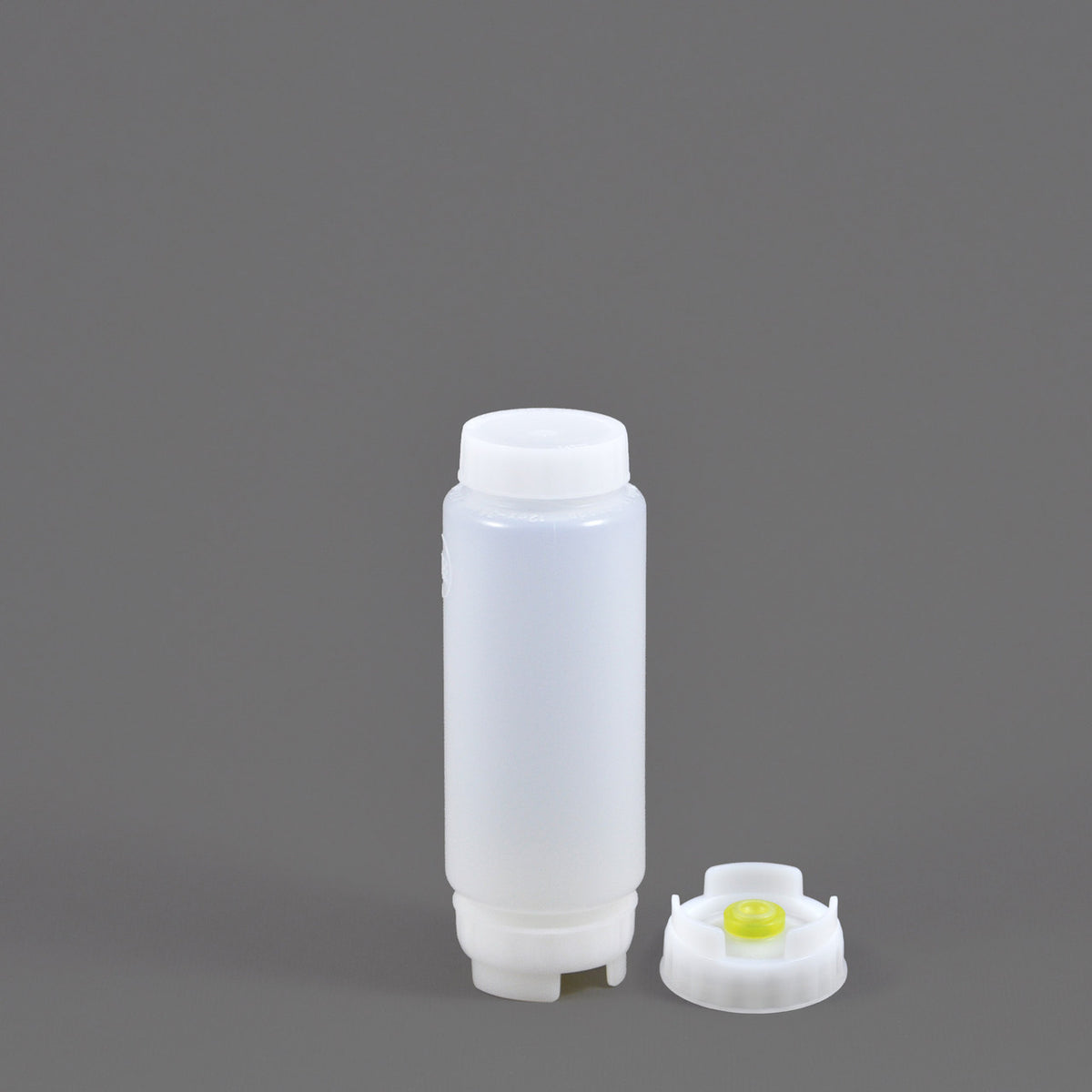 FIFO | FIFO Squeeze Bottle, 12 oz, Valve Dispensing Cap – ChefEquipment.com